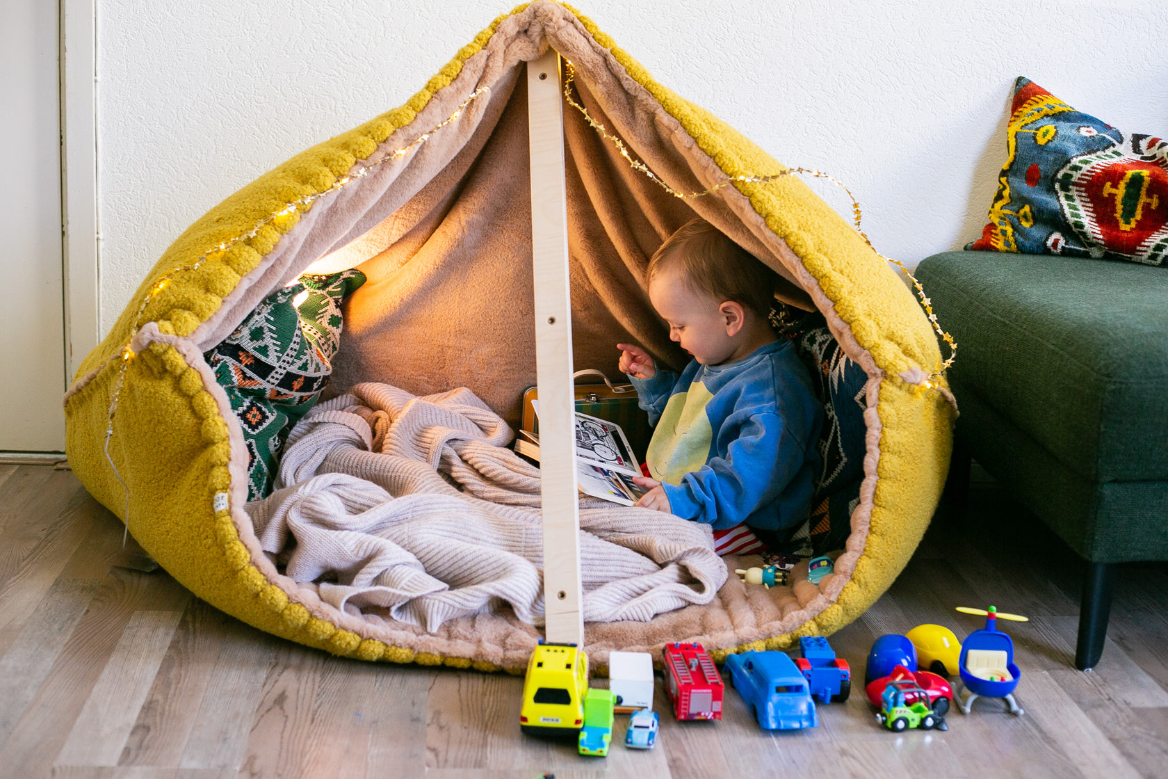 Teddy FLOOF FOR PEOPLE | Escape den | Cuddle cave | Room decor | Floor ...